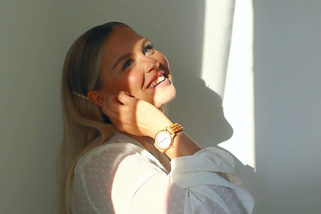 ”Teen sisältöjä ihmisille, jotka elävät pilke silmäkulmassa” – Sanni ...