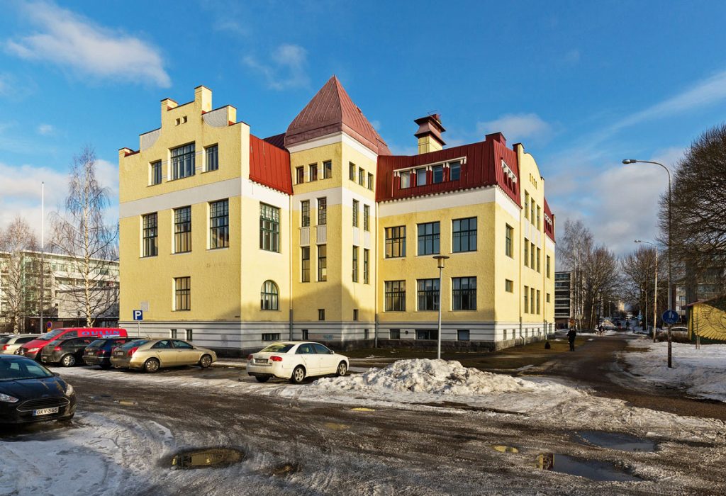 Oulun Suomalaisen Yhteiskoulun lukio suosituin oululaislukio kevään yhteishaussa – Mun Oulu