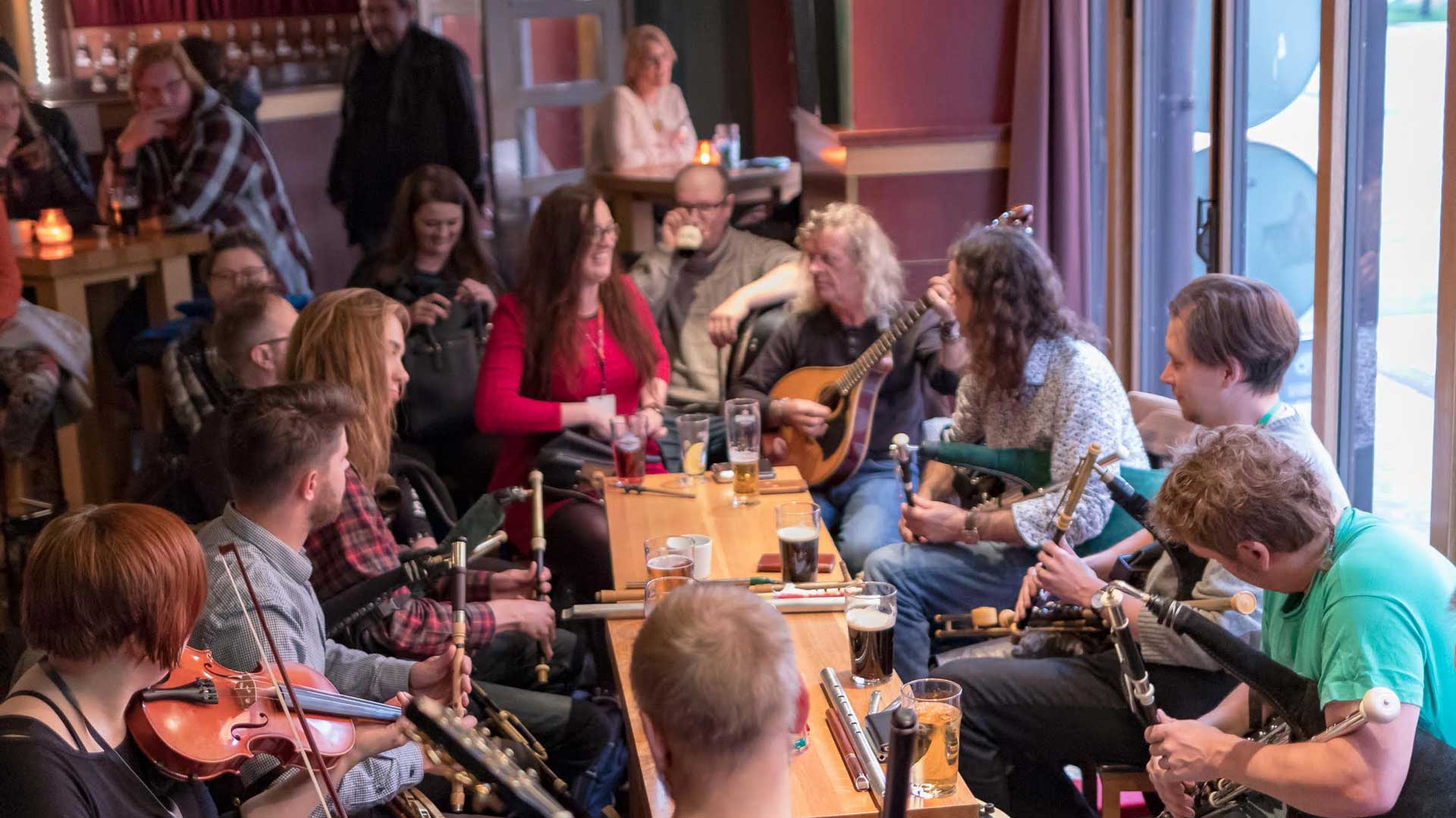 Irlantilaista Pyhää Patrickia juhlitaan jälleen Oulussa viikonloppuna ...