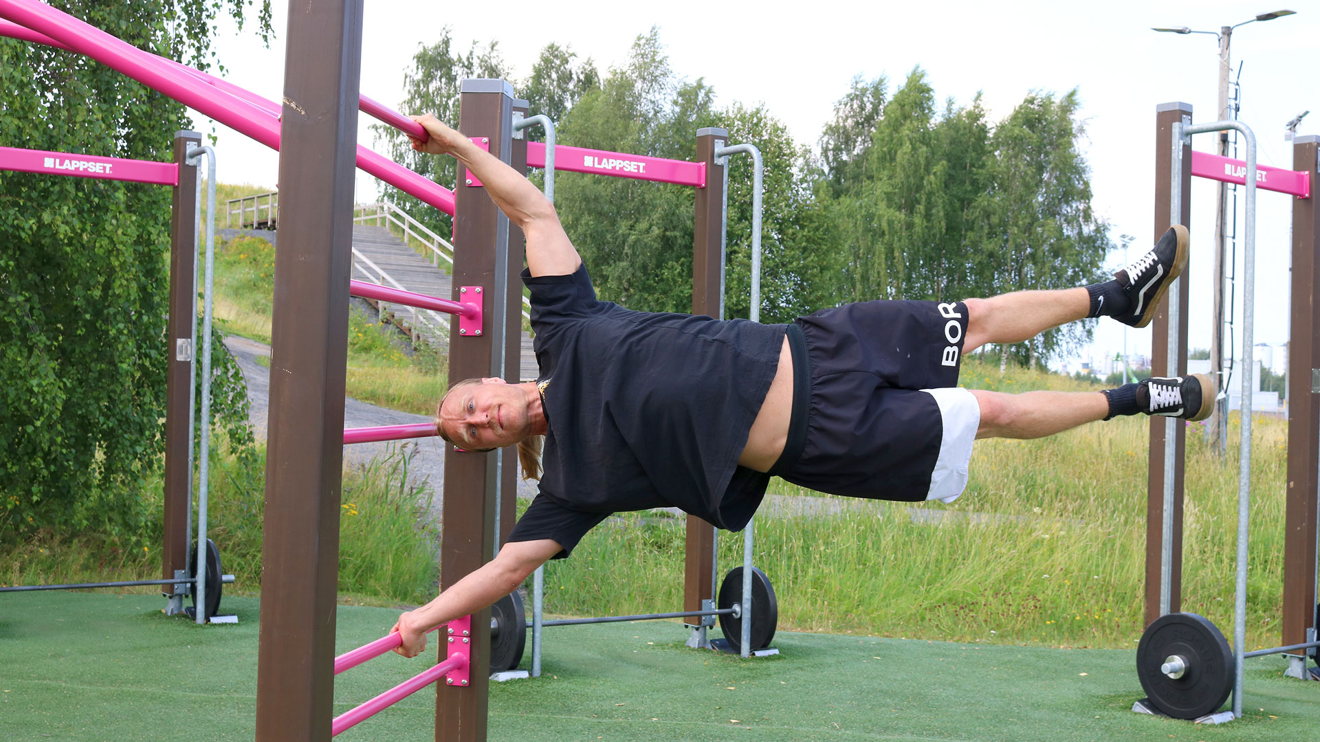 Ulkokuntosalit ympäri Oulua ovat kesällä suosittuja treenipaikkoja ...